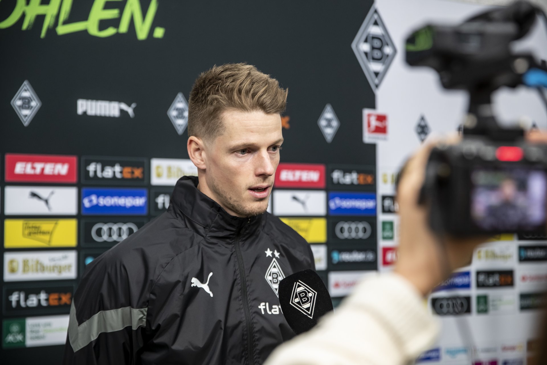 Stimme: Jonas Omlin - FohlenTV