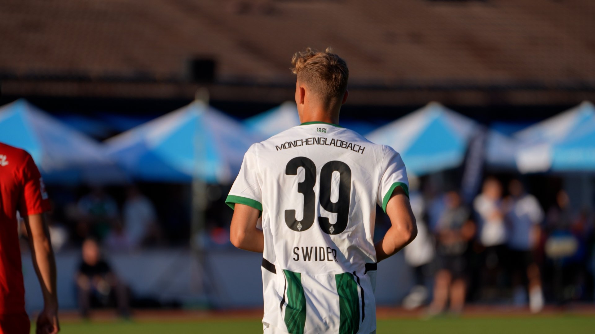 Stimme: Niklas Swider - FohlenTV